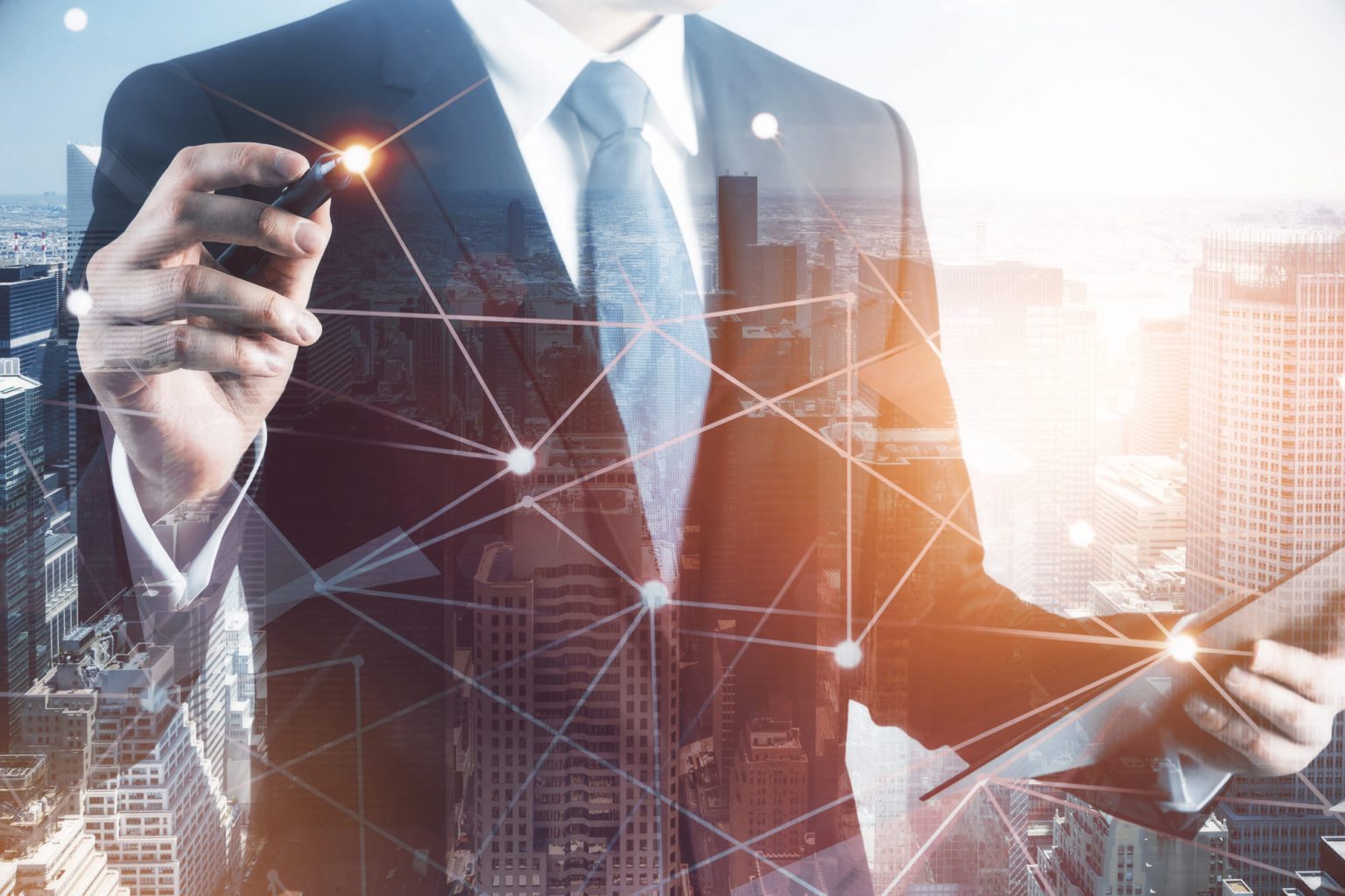 Hub and Spoke Model | How companies scale smart and fast